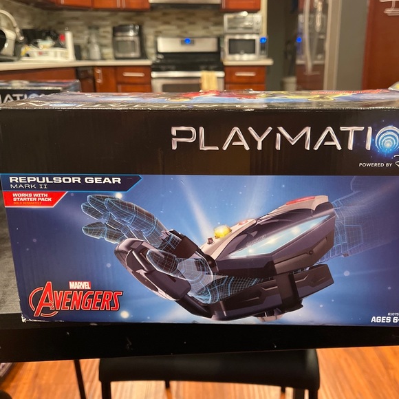Toys | Disney Playmation Marvel Avengers Repulsor Gear New In Box ...